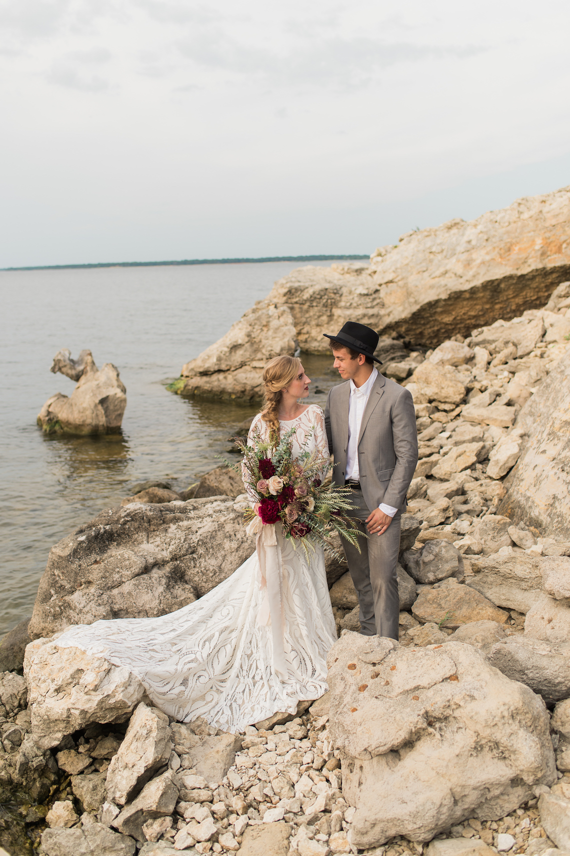 STATE PARK // STYLED EDITORIAL // CLIFFSIDE ELOPEMENT - Texas Event ...