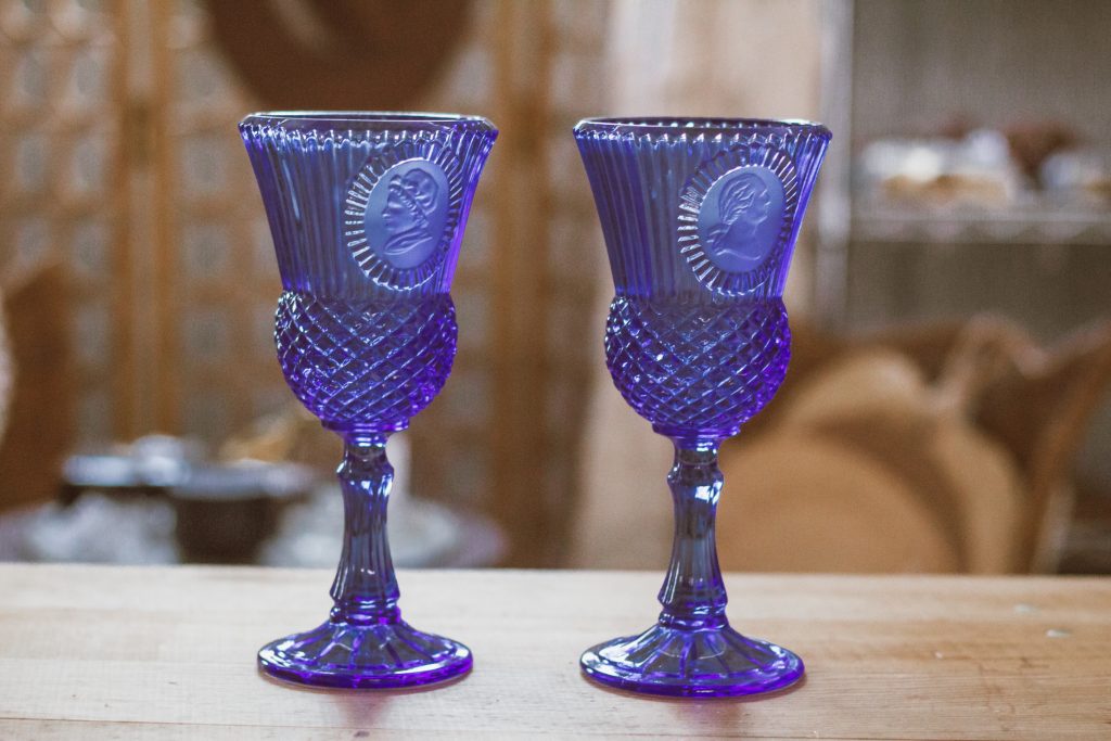 Royal Blue Wine Goblets - The TAYLOR'd Home