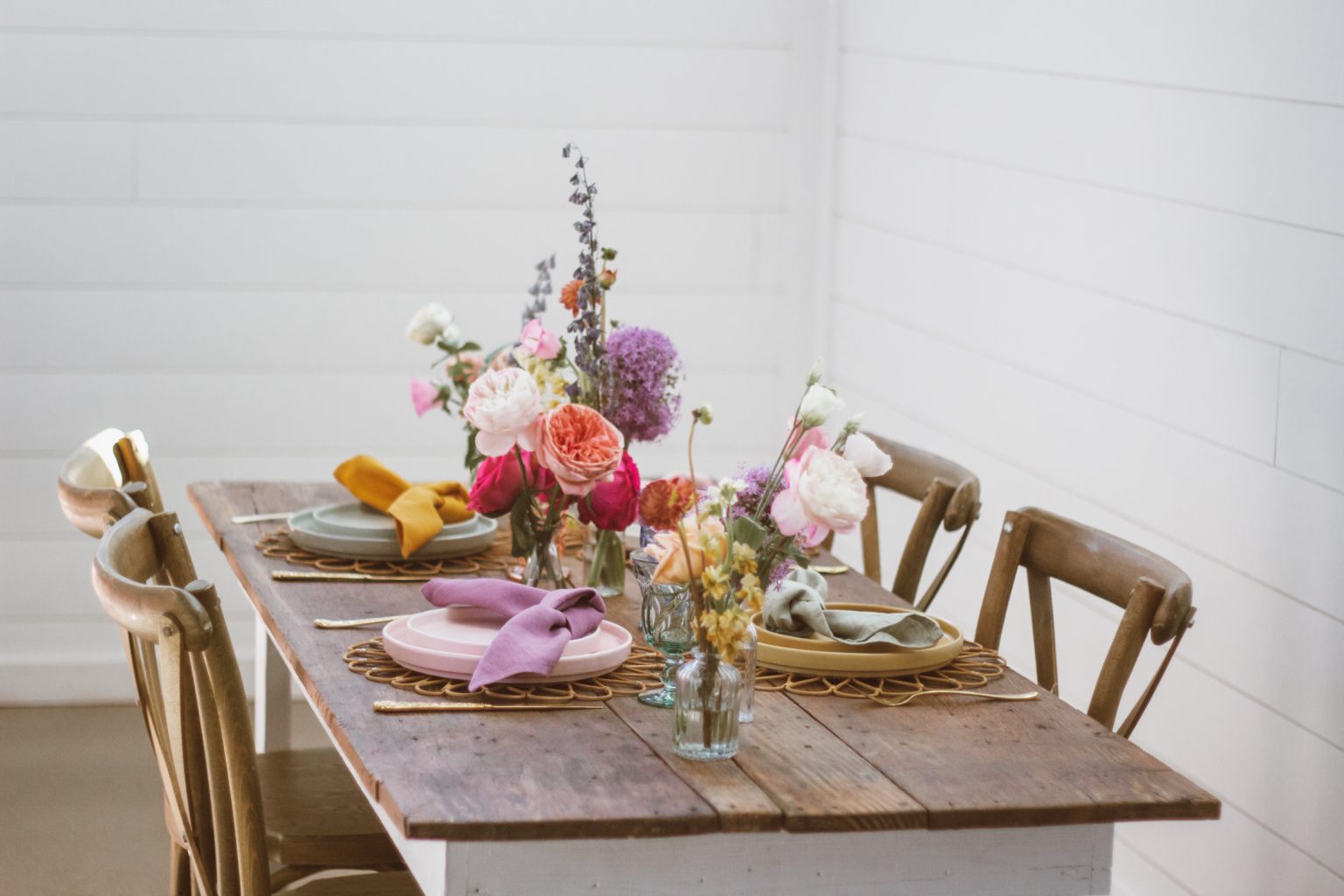 COLORFUL TABLESCAPE FEATURING OUR STONEWARE PLATES - Texas Event ...