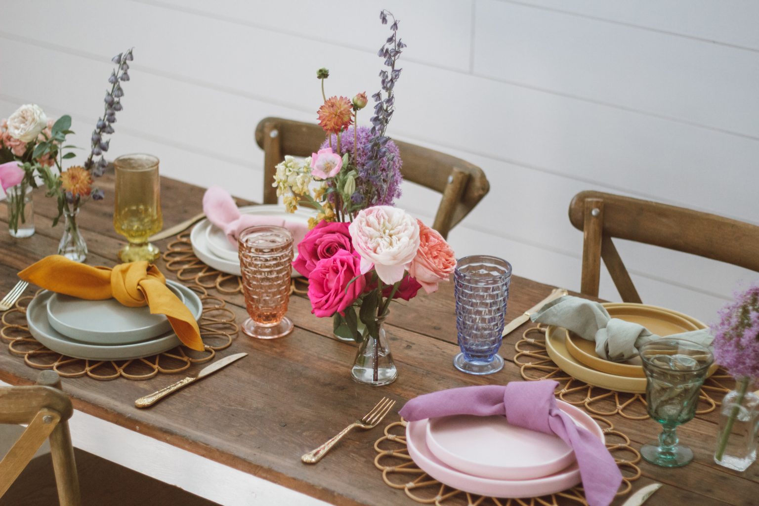 COLORFUL TABLESCAPE FEATURING OUR STONEWARE PLATES - Texas Event ...